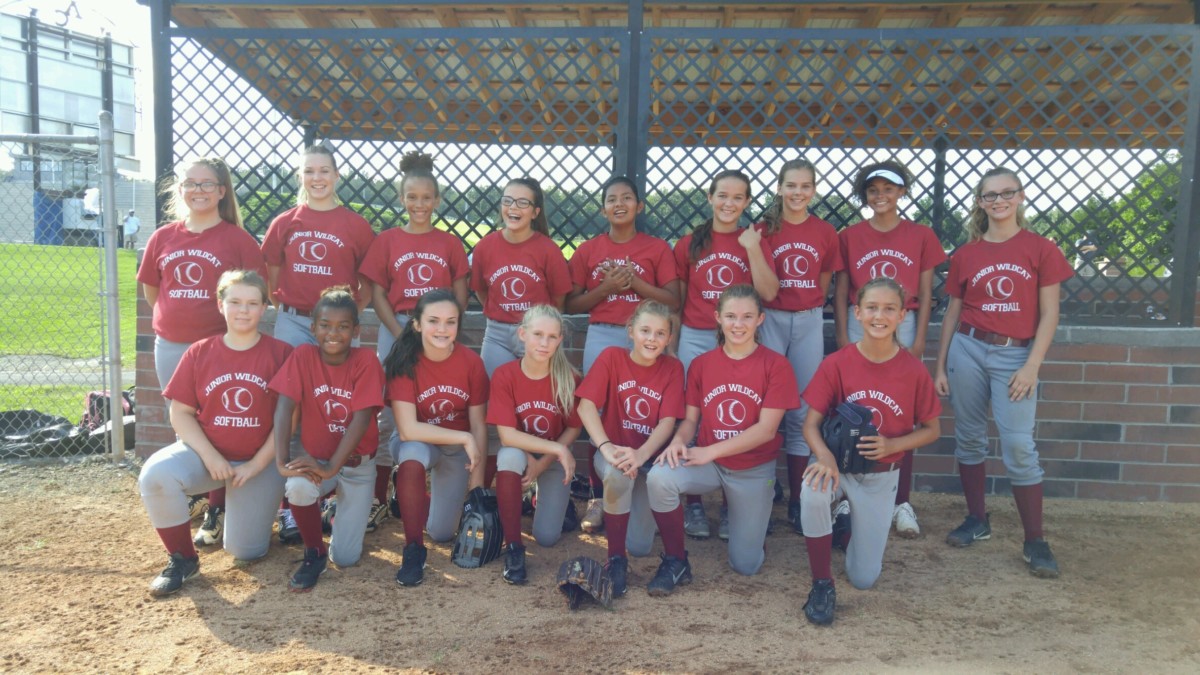The 2017 Oak Ridge Junior Wildcats Softball Team - Jefferson Middle